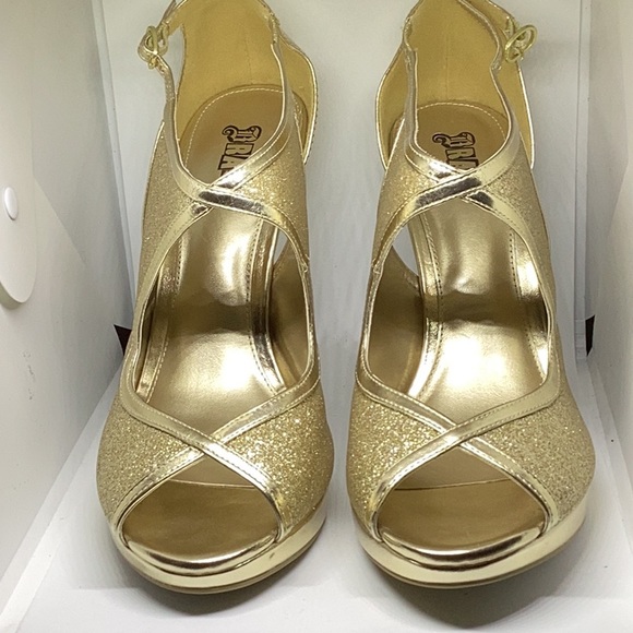 Brash | Shoes | Gold Open Toe Heels | Poshmark